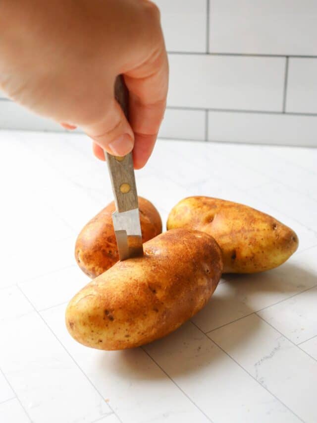 Easy Air Fryer Baked Potatoes (crispy outside, fluffy inside) - Damn ...