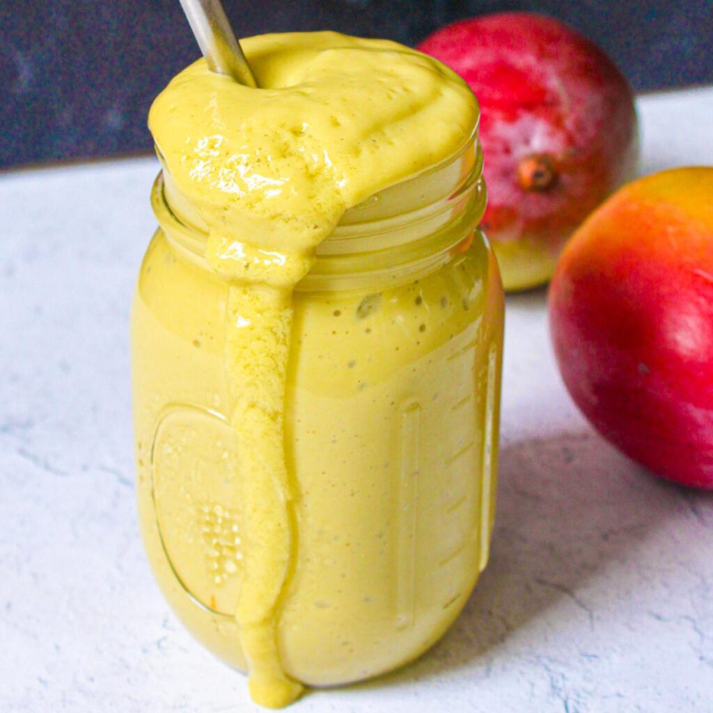 Mango protein smoothie - Damn Tasty Vegan